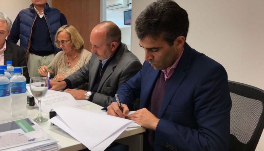 López firmó en La Plata convenios para 5 obras por 75 millones de pesos - Diario Cuatro Vientos ...